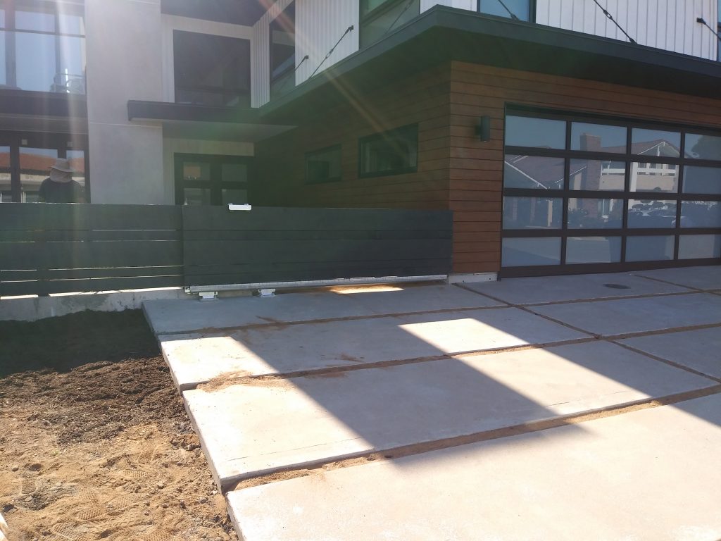 Lightweight Wood Gate in California - DuraGates : The one-stop solution ...