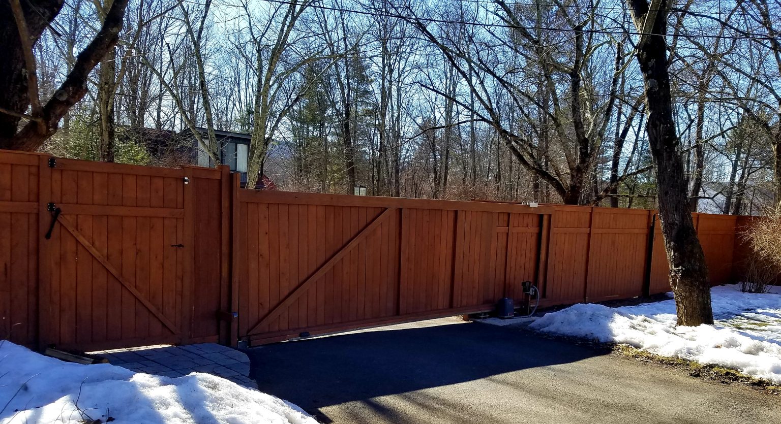 Automated Wooden Gate at a Residence in New York - DuraGates : The one ...