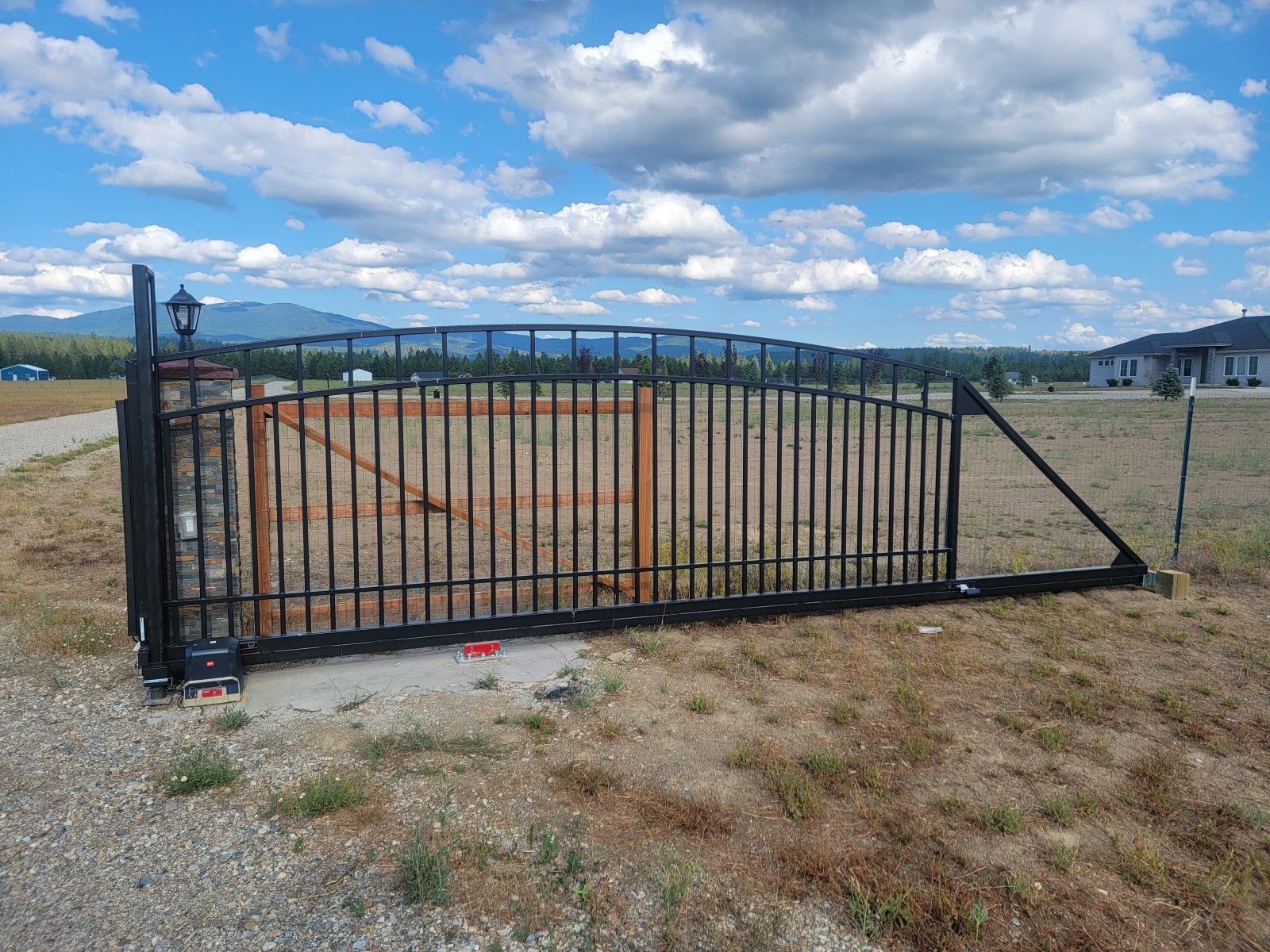 Sleek Steel Gate at a Washington State Residence - DuraGates : The one ...